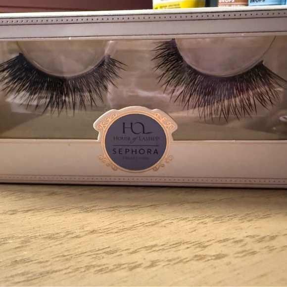 House of Lashes | Makeup | House Of Lashes Dramatic Black Eyelashes ...